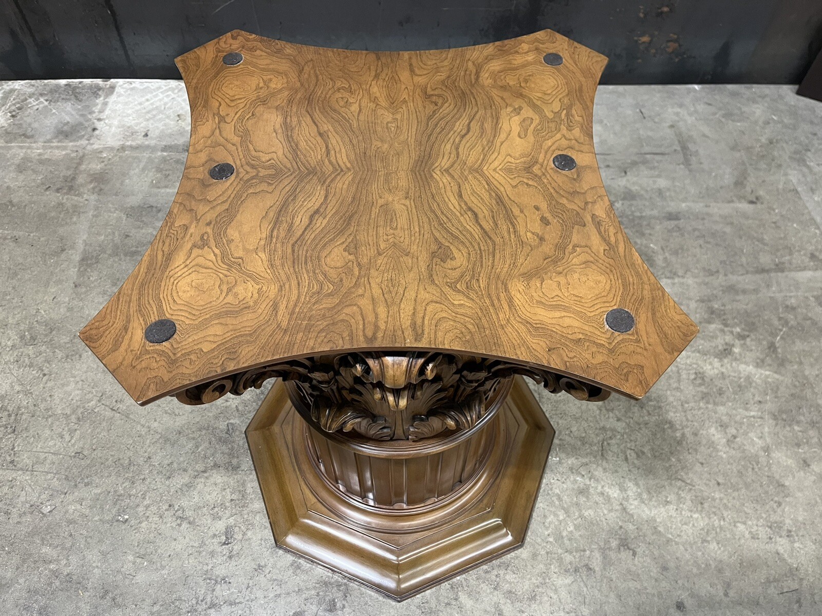 Karges Ogre Round Dining Table Hand-Carved Corinthian Column Base; 68 ...