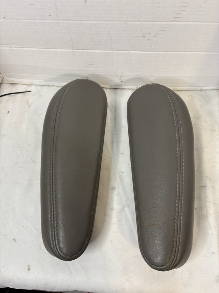 2003 - 2006 CHEVY SILVERADO AVALANCHE OEM FRONT SEAT ARMREST ARM REST ...