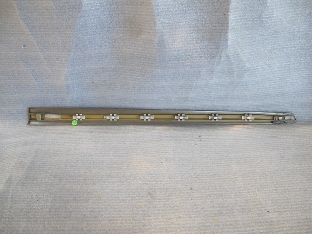 MERCEDES Ml-class W164 Right Front Door Moulding A1646905262 for sale ...