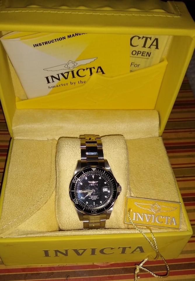 Invicta 8932 Men's Stainless Steel Pro Diver Quartz, Needs New Batt ...