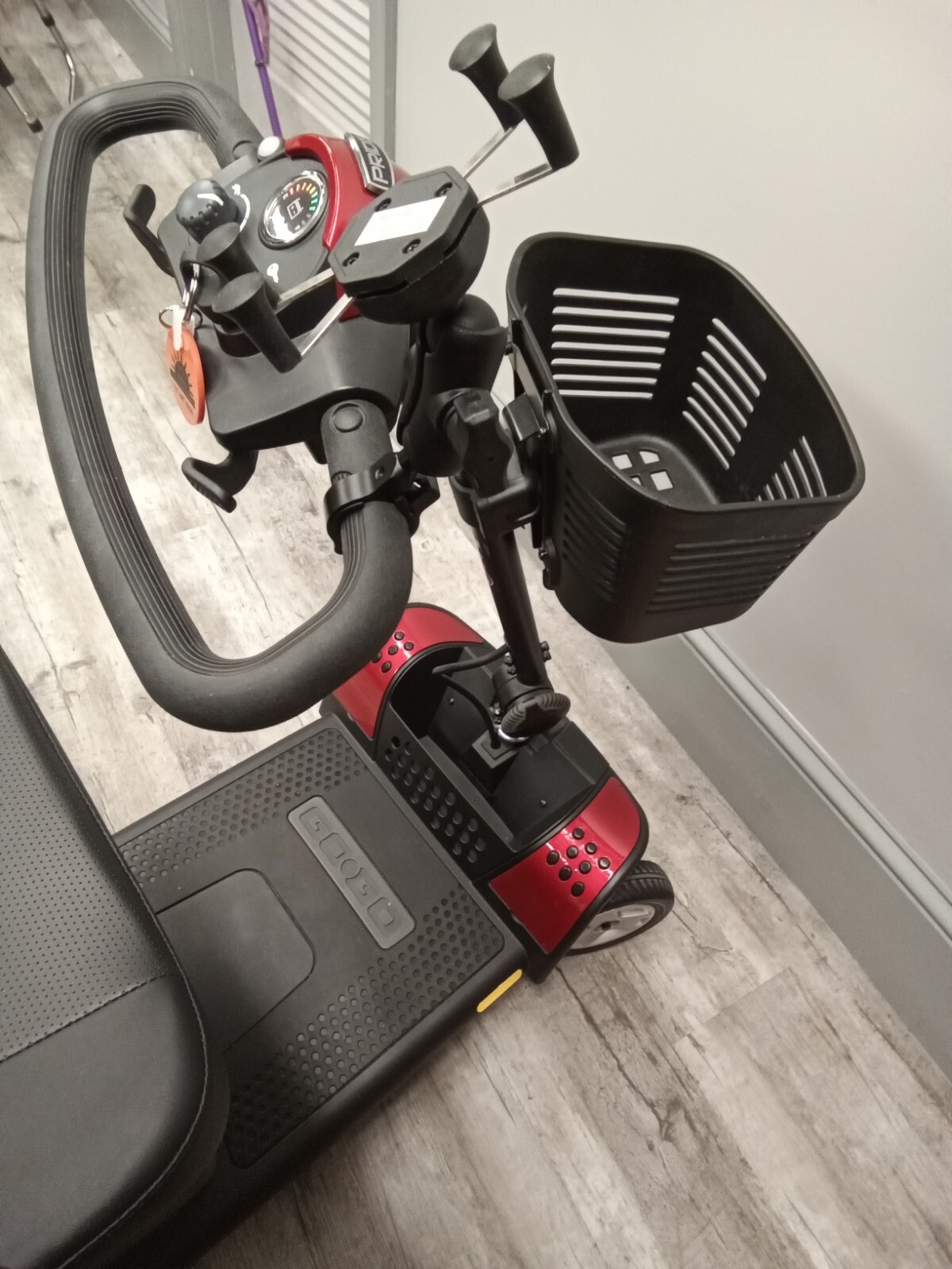 Mobility Scooter Wheelchair Phone Holder Pride, Golden Buzz Around ...