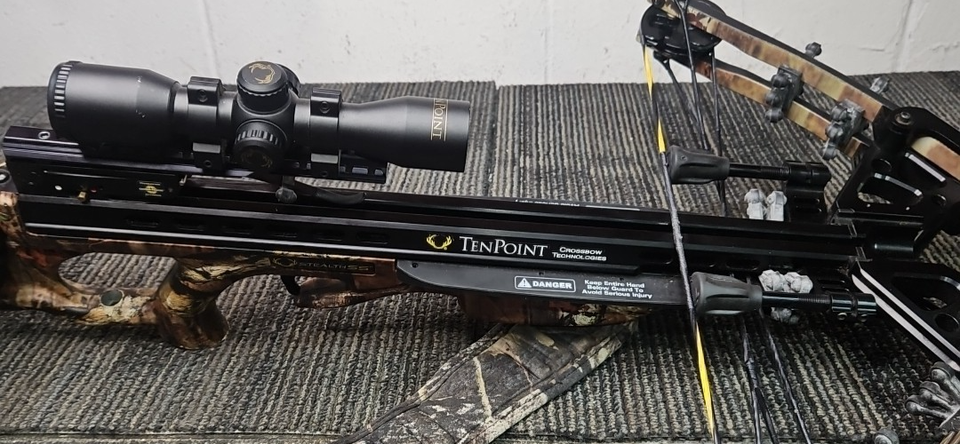TenPoint Stealth SS Crossbow with Scope, Quiver, 7 Arrows, Soft & Hard ...