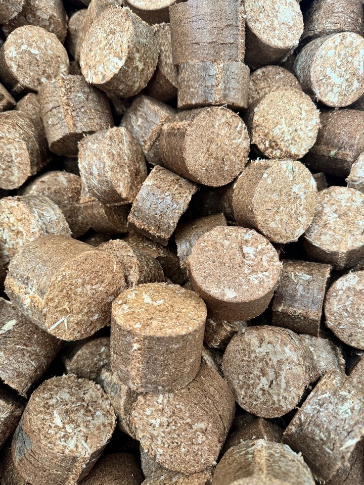 High Quality Briquettes, 300kg Bulk Bags, SPECIAL OFFER | eBay UK