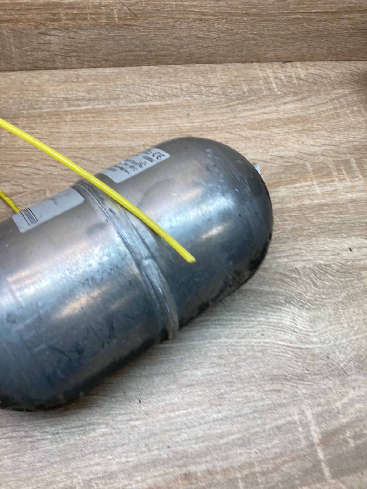 6861933 OEM BMW G11 G12 Series Pressure Reservoir Hydraulic Tank | eBay