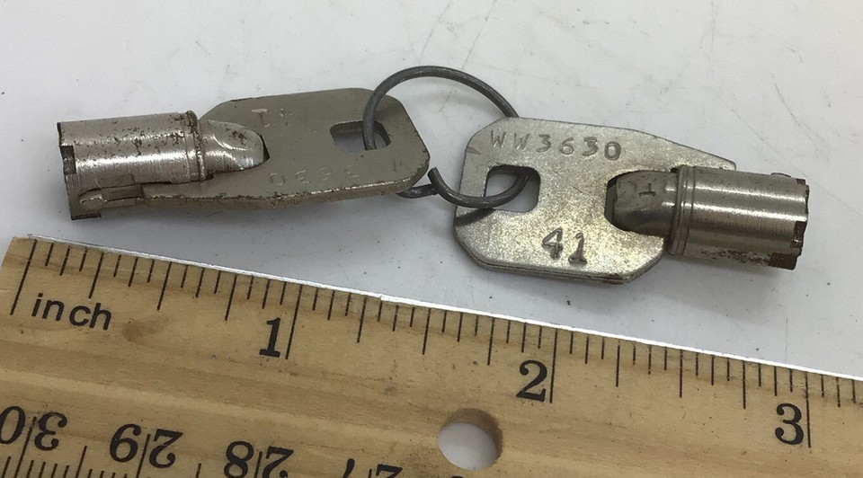 Matching Pair ACE Chicago Lock Vending Machine Keys Soda Coke Coca-Cola ...