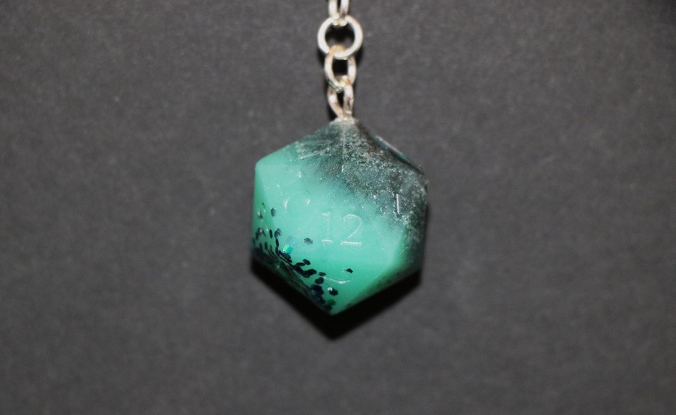 Handmade Teal & Black D20 Dice Keychain – Resin Dice Keyring – RPG ...