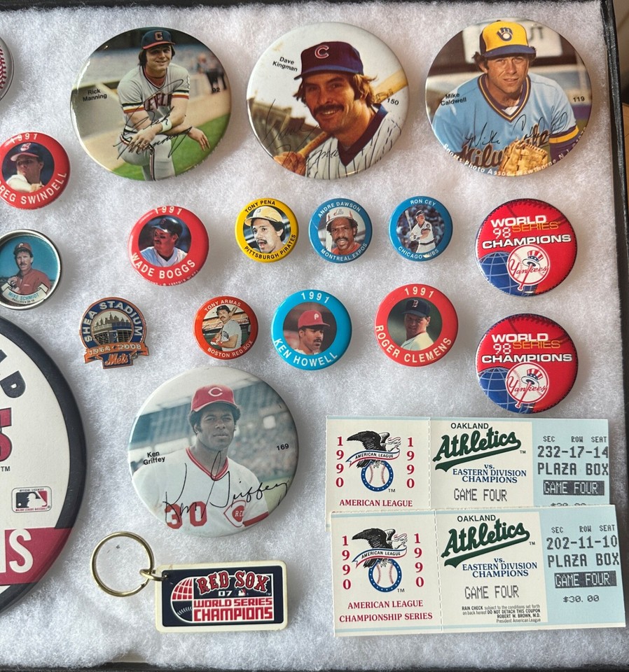 Baseball Memorabilia Lot # 2 (Buttons - Pins & more) - Playoff & World ...