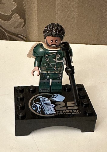LEGO 75383 Star Wars Saw Gerrera Minifigure 25th Anniversary with Stand ...
