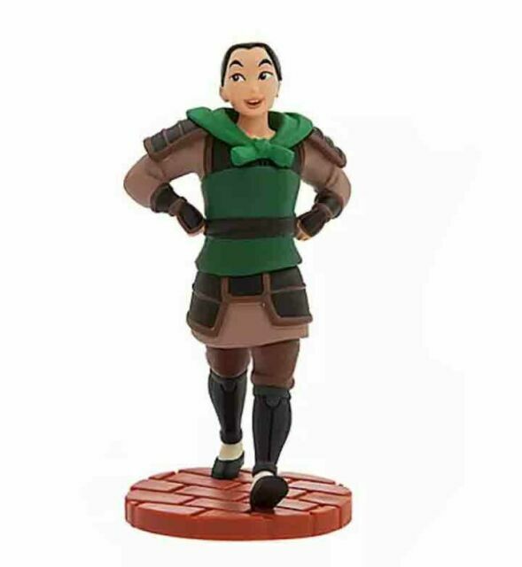 Pulling On Shang And Mulan Armour