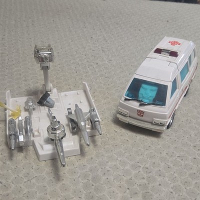Transformers masterpiece Ratchet Autobot Ambulance | eBay