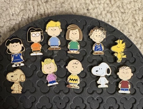 PALM Peanuts Micro 12 Pins LE 200 Pink Chaser Gold Snoopy LE 100 ...