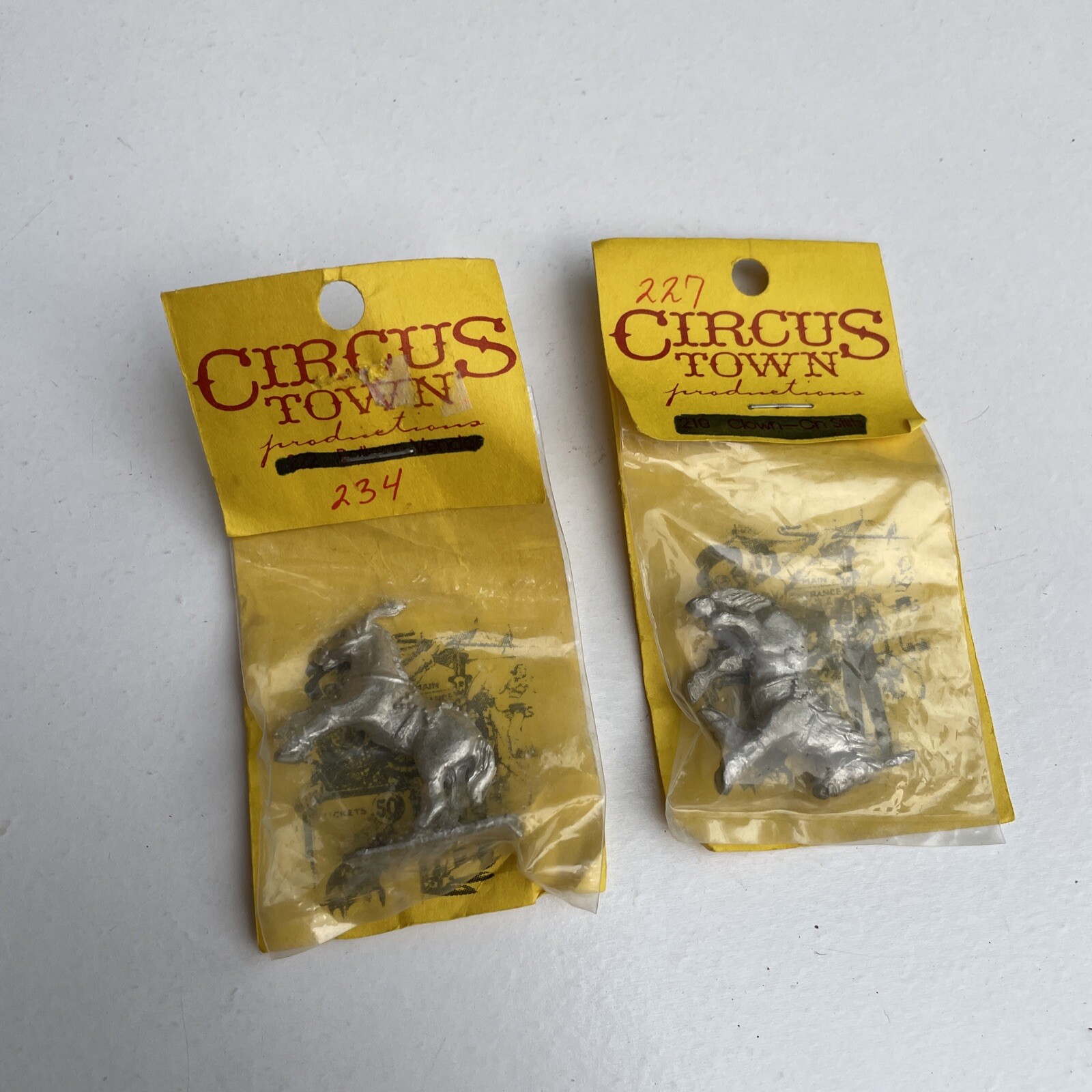 CIRCUS TOWN PRODUCTIONS HO FIGURE #227 RING HORSE & 224 Dancing Horse ...