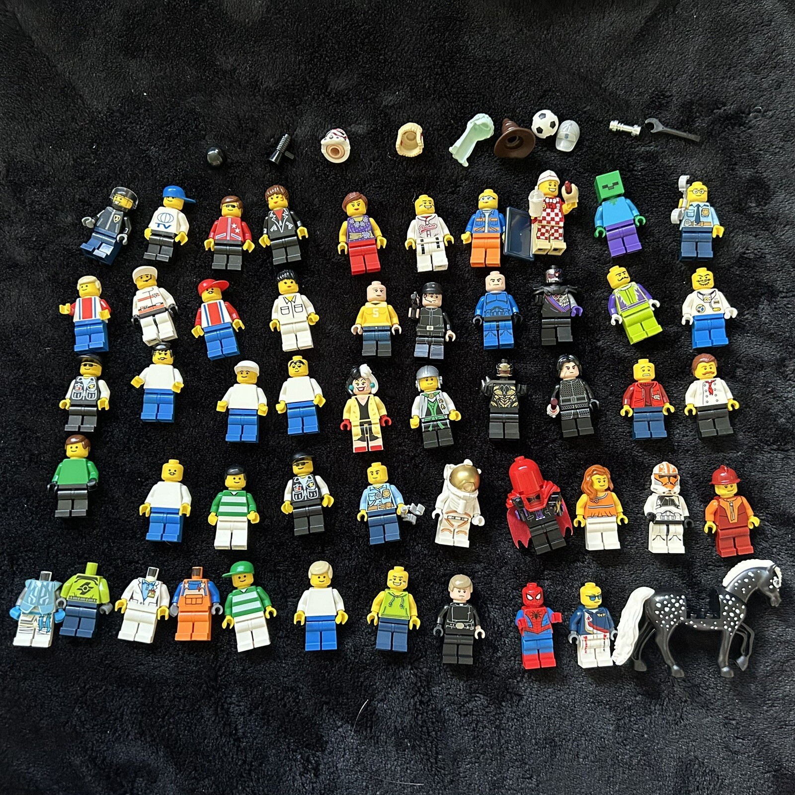 LEGO Minifigures LOT OF 50 New And Vintage Minifigures, Star Wars, And ...