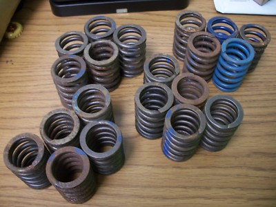 Set of 20 Engine Valve Springs. 1739534 41127 Daimler Chrysler | eBay