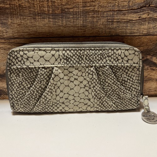 New TravelOn Antitheft RFID Blocking Travel Security Wallet Snake Print ...