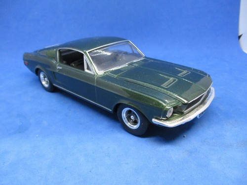 Revell Steve McQueen As Bullitt 1968 Ford Mustang 1:24 Model Car Kit | eBay