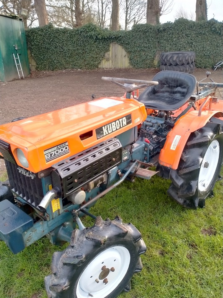 Kubota B7000 14HP 4WD Compact Tractor with Rotavator | eBay UK