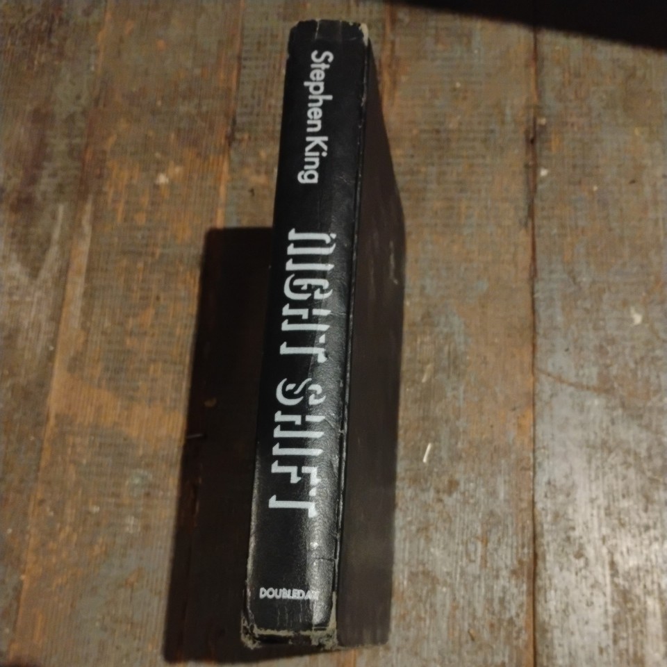 First Edition 1978 Night Shift Stephen King $8.95 Hardcover S52 Gutter ...