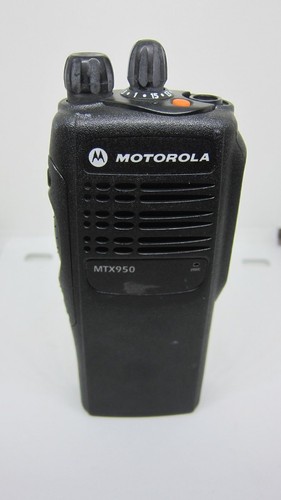 Motorola MTX950 896-902 MHz Two-Way Portable Radio 16-Channel ...