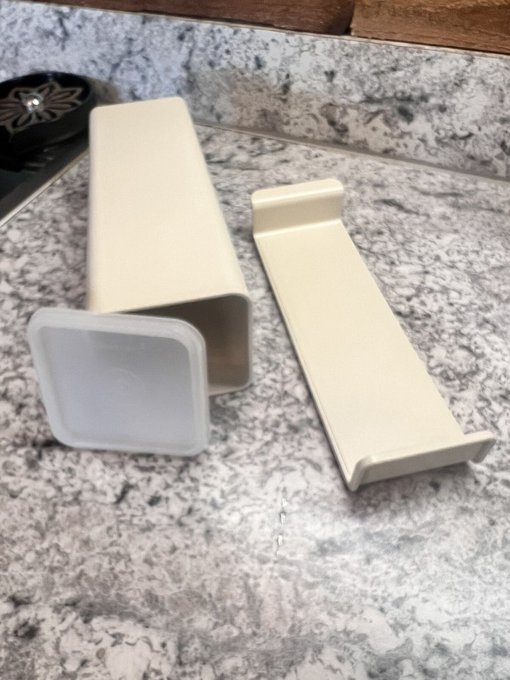 Tupperware Cracker Keeper/ Velveeta Cheese#1696-3 and 1698-8 with Lid ...