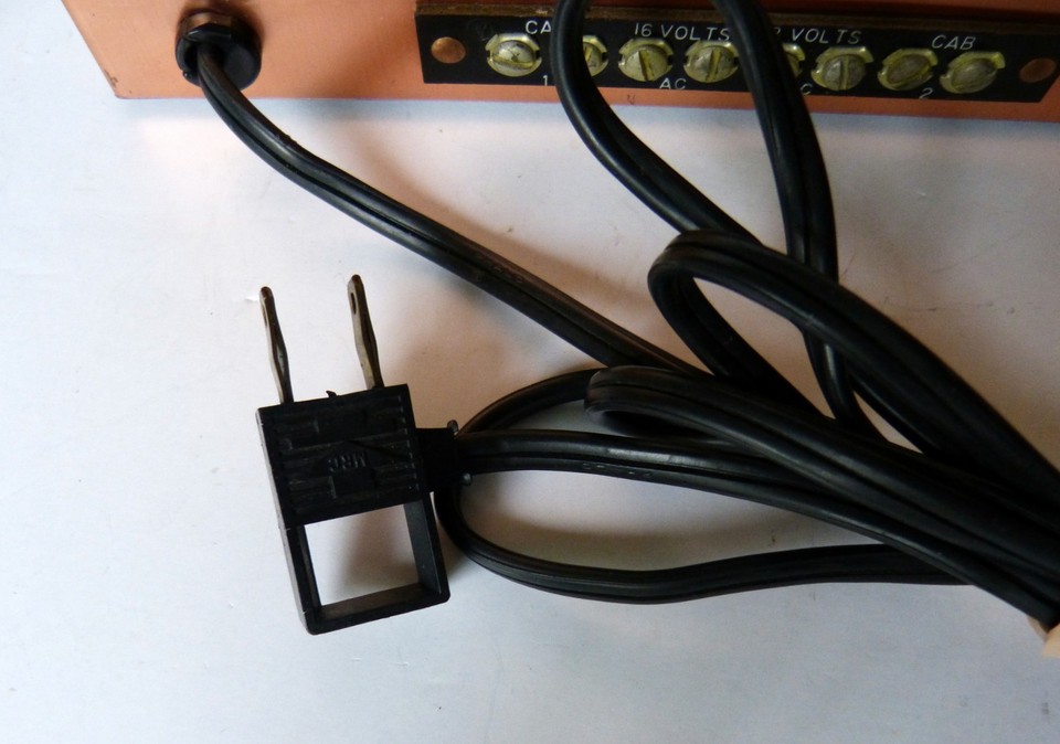 Vintage MRC Dual Loco Pack Model 700 Transformer/Controller Tested | eBay