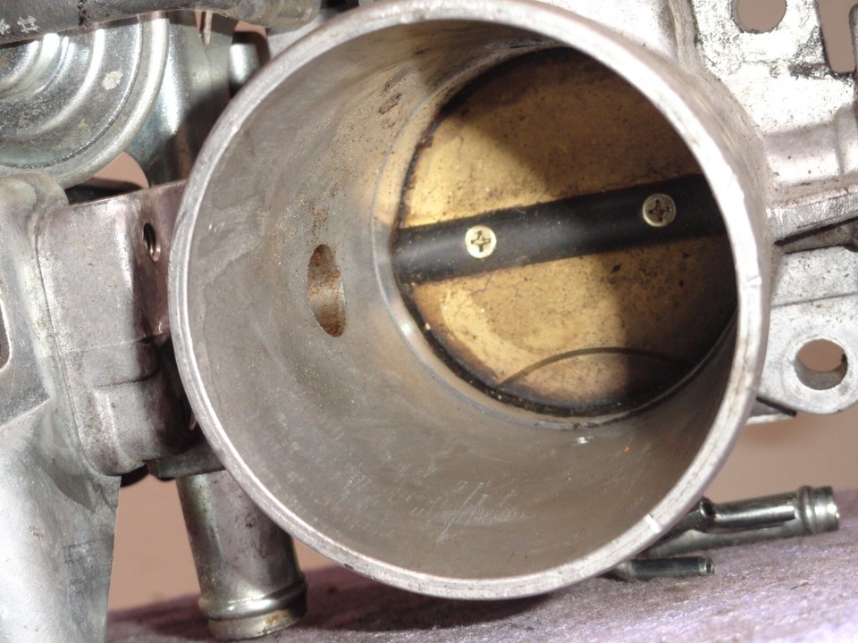 OEM 1999-2004 Toyota 4Runner Tacoma Throttle Body Assembly 22210-75240 ...