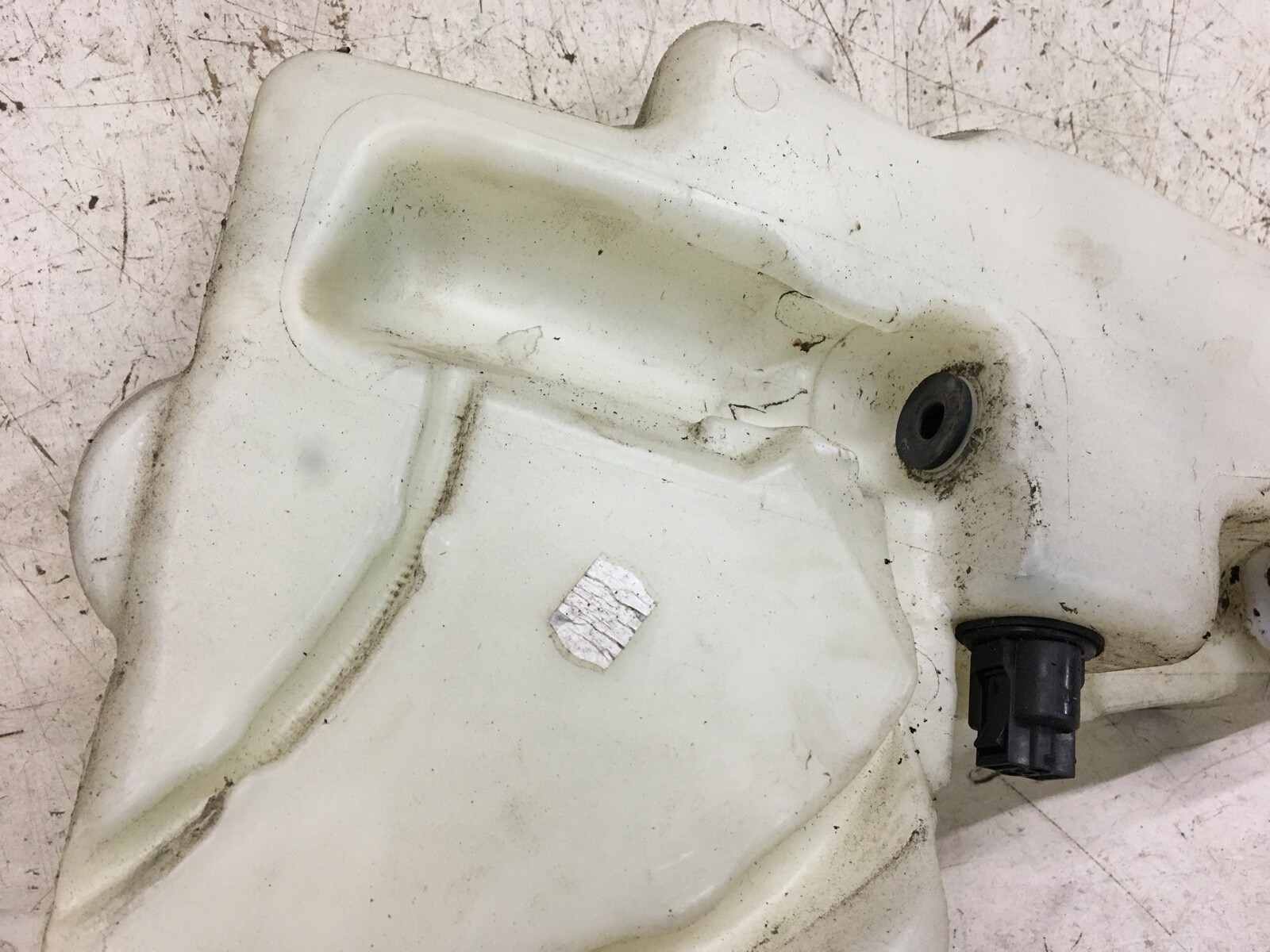 AUDI A4 B8 2008-15 WINDSCREEN WASHER FLUID BOTTLE TANK CONTAINER ...