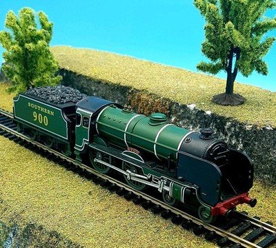 HO Gauge Vintage Steam Locomotive Train Model Railway Engine + Tender ...