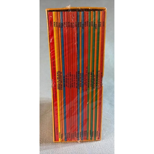 Tintin Paperback Boxed Set 23 books Herge | eBay