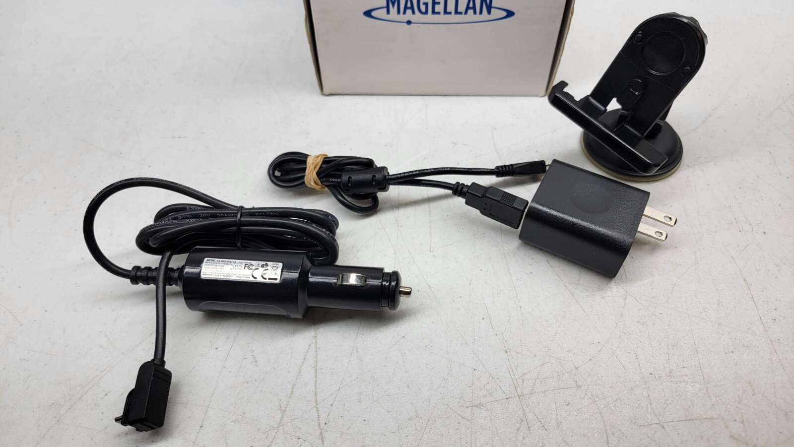 Magellan PE30 Smart GPS | Dash Mount | Wall Charger | Car Charger ...