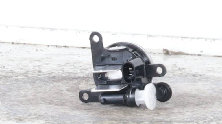 Feu antibrouillard avant droit 9831303680 Jeep Avenger Electric | eBay