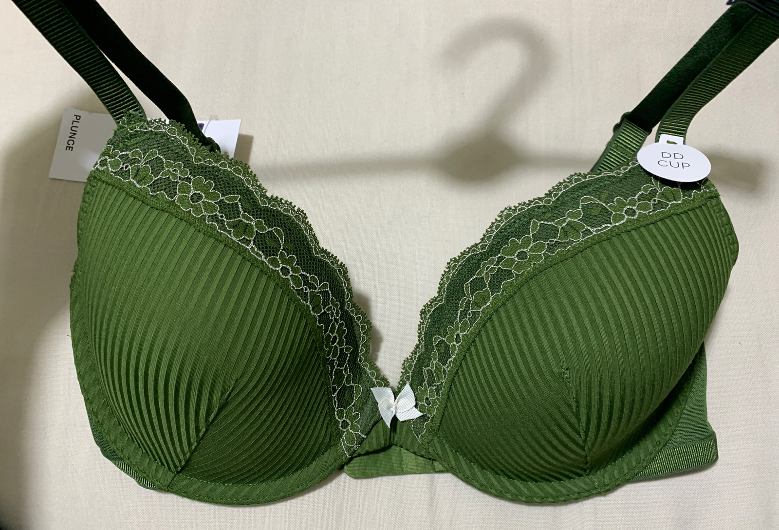M&S UnderWired PLUNGE Bra With Lace Trims In SHERWOOD GREEN Size 32DD ...