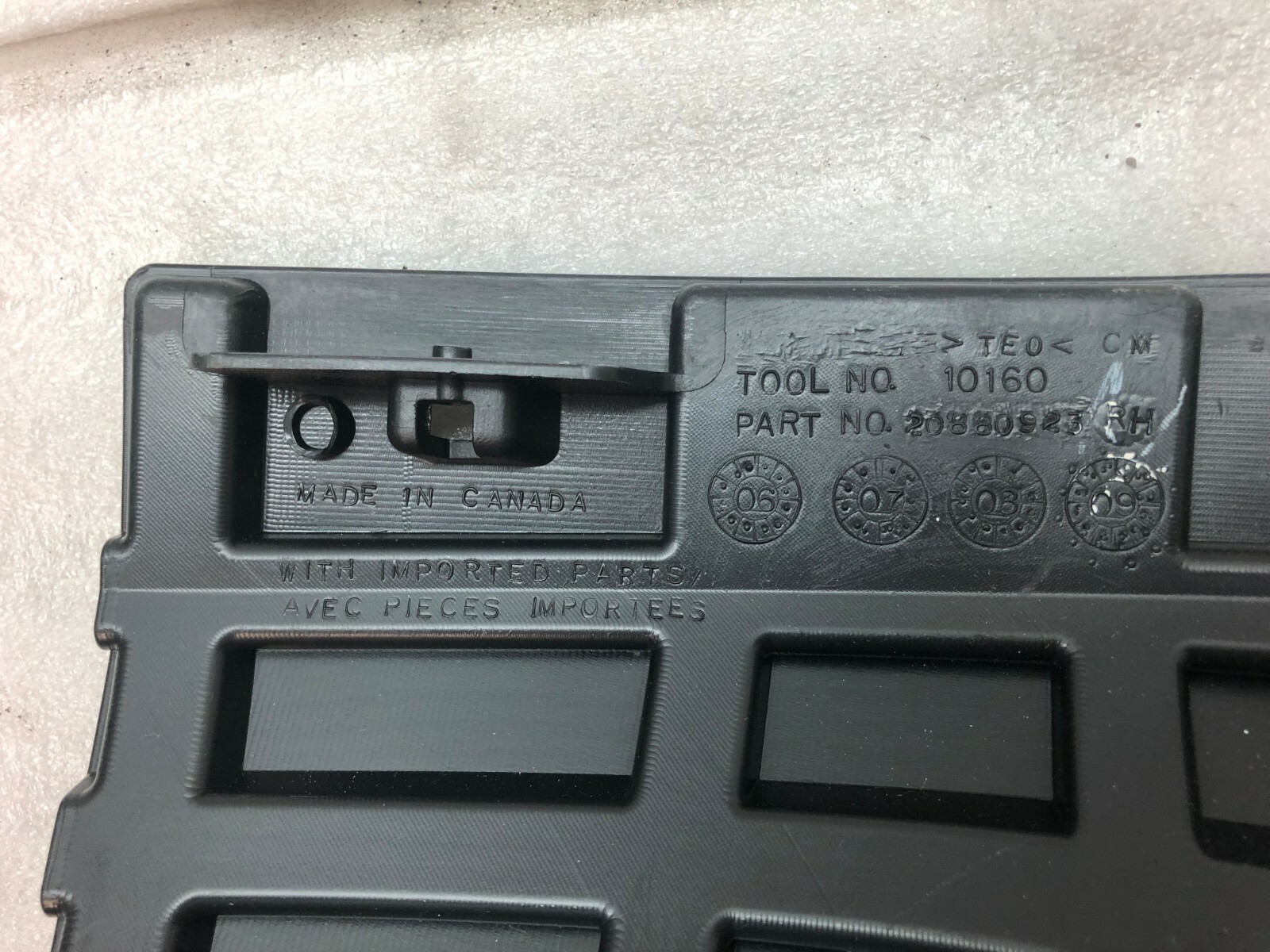 20880923 GM Right Front Bumper Cover Support #B-78K | eBay