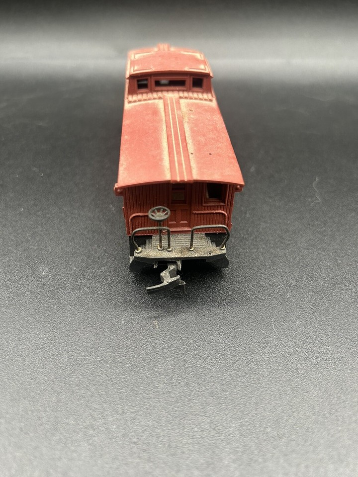 HO Scale Model Train Railcar Caboose ATSF Railroad Car # 4064 | eBay