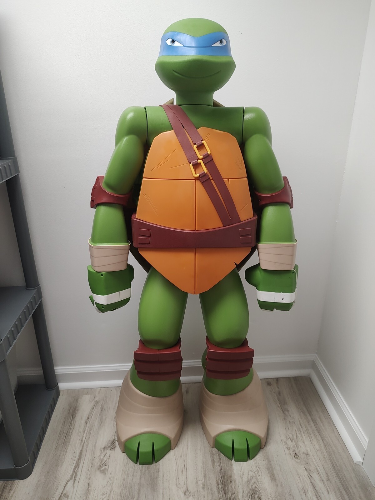 Teenage Mutant Ninja Turtles Colossal 48 Inch Michelangelo Figure for ...