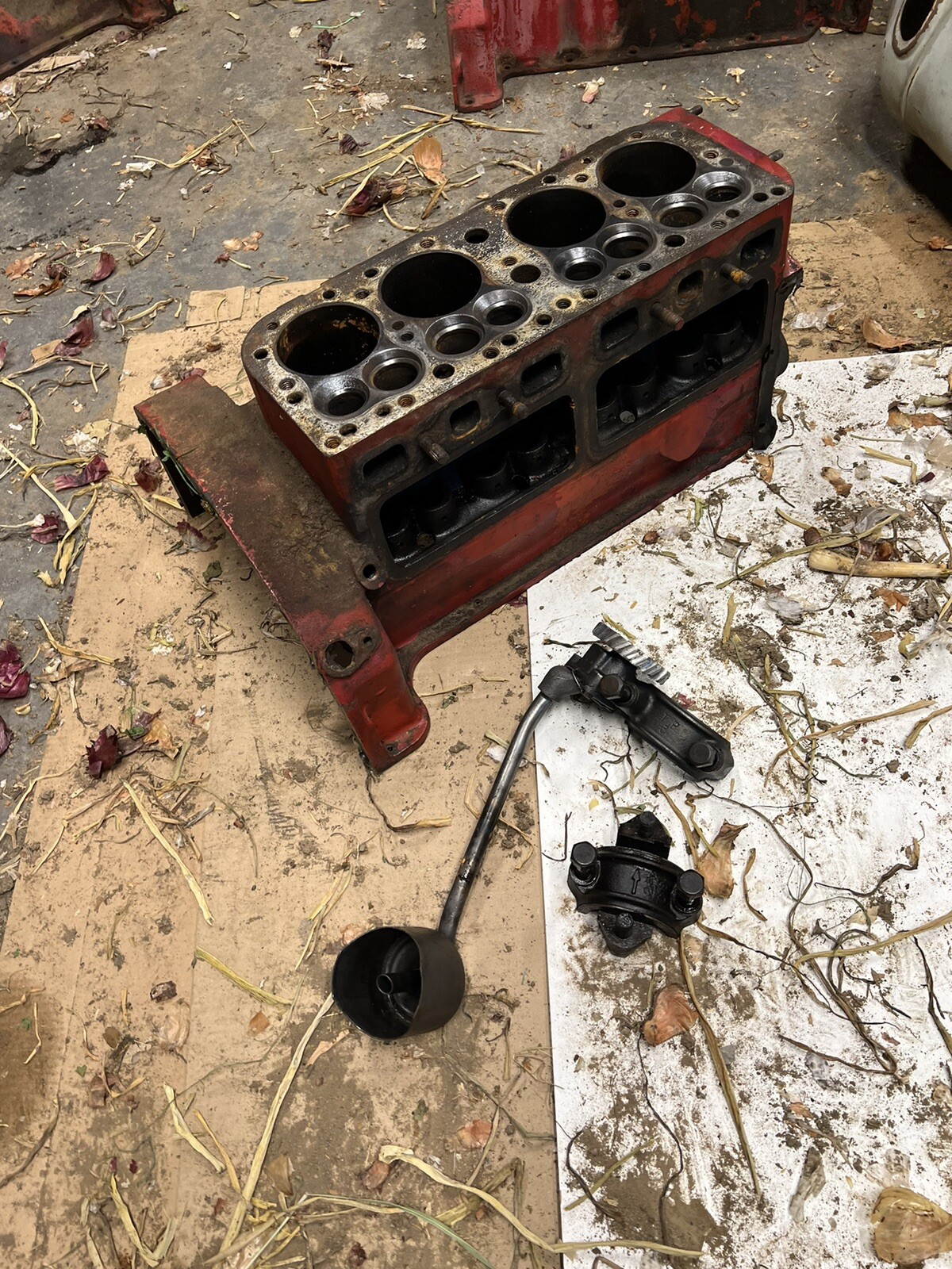 Ford 8N-9N-2N Tractor Side Distributor Engine Block With Caps & Oil ...