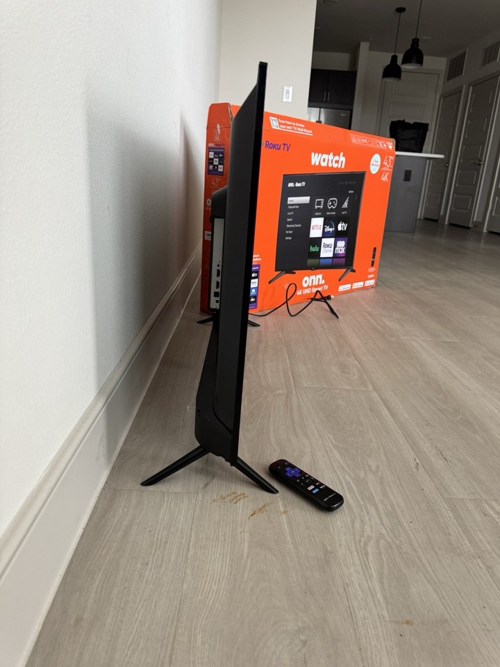 Roku TV 43-Inch 4K HDR Smart Roku Television Roku TV Remote Home ...