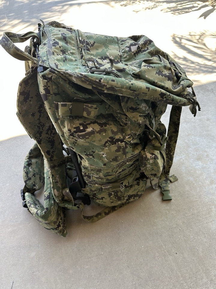LBT-2657J 8-Pocket Lightweight Backpack Kit AOR2 London Bridge Trading ...