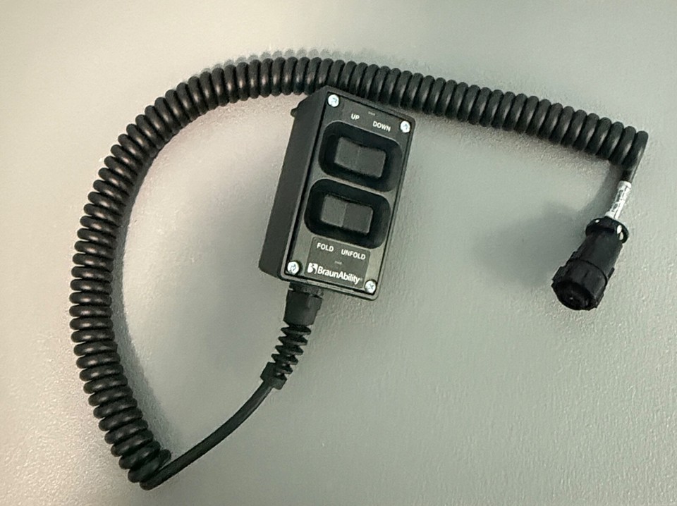 BraunAbility Wheelchair Lift Remote Control Controller Six Prong 6 Pin ...