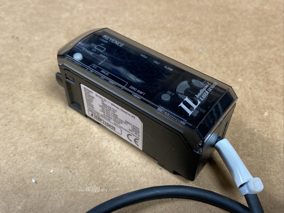 Keyence IL-1000 Intelligent Laser Sensor Amplifier 10-30VDC FAST ...