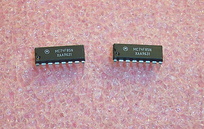 QTY (25) MC74F85N MOTOROLA 16 PIN DIP 4-BIT MAGNITUDE COMPARATOR NOS 1 ...