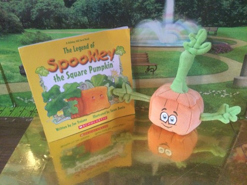 COMPLETE SET,THE SQUARE PUMPKIN "SPOOKLEY" SQUARE PUMPKIN PLUSH & STIRY ...