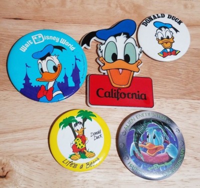 Donald Duck Pin Buttons & Magnet | eBay