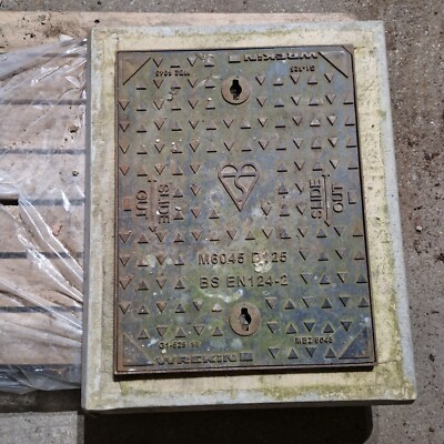 Cast Iron Rectangular Manhole Drain Cover Concrete Slab & Frame 630mm x ...