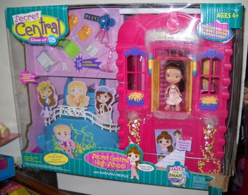 #159 NIB Hasbro Secret Central High School & 6 Dolls | eBay