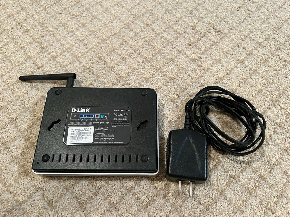 D-Link WBR-1310 | 4-Port 10/100 Wireless G Router | Black and Gray ...