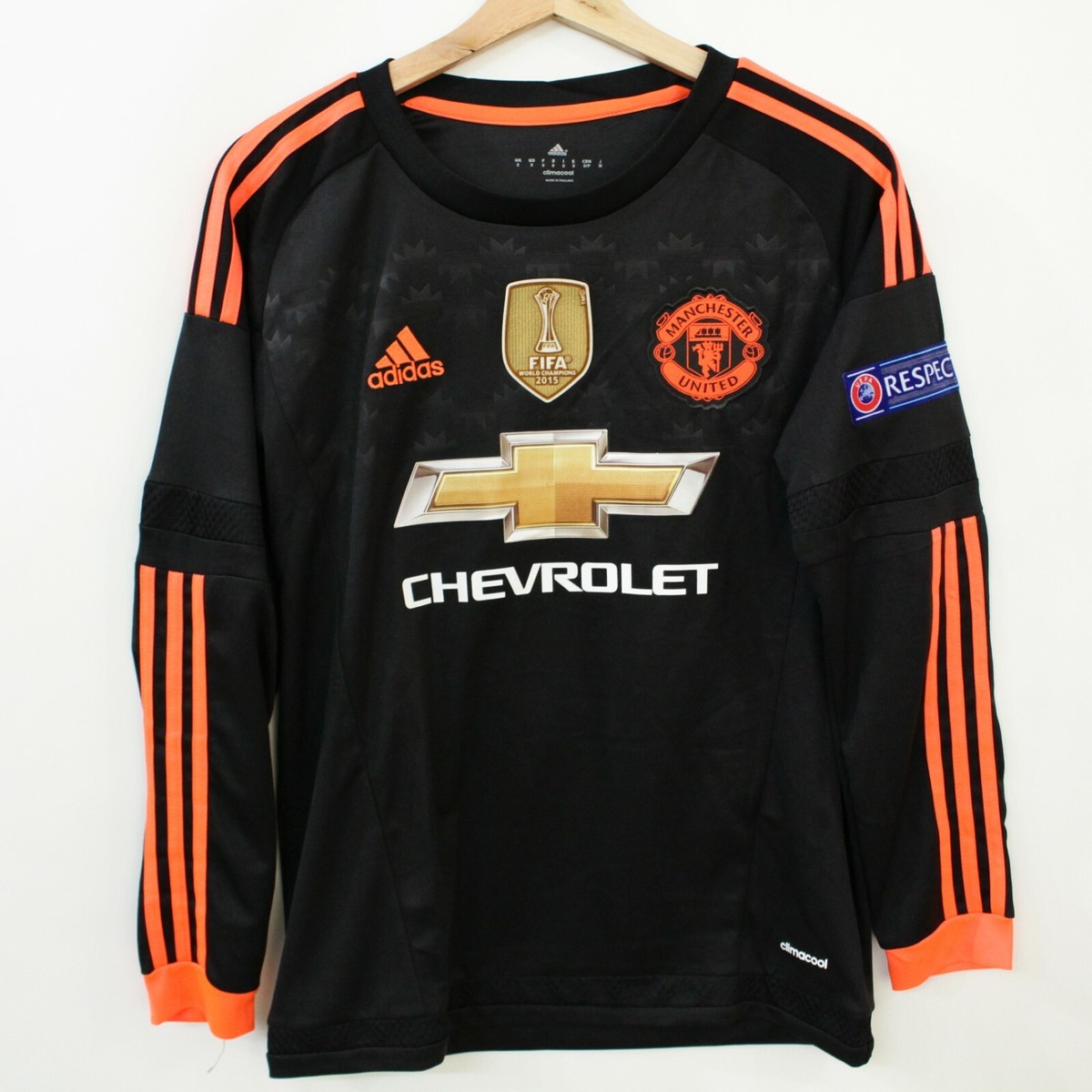 Herrera Man United New Kit