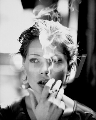 Michelle Williams Rauchen 10x8 Foto | eBay