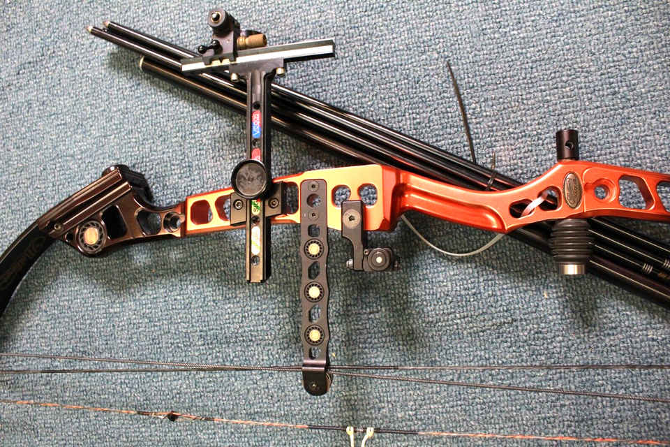 Mathews Conquest Apex RH 30" | eBay