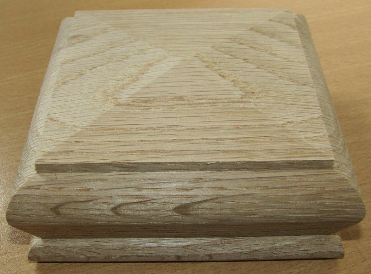Colonial Pyramid Newel Post Caps Oak 1500mm Colonial Newel Post With